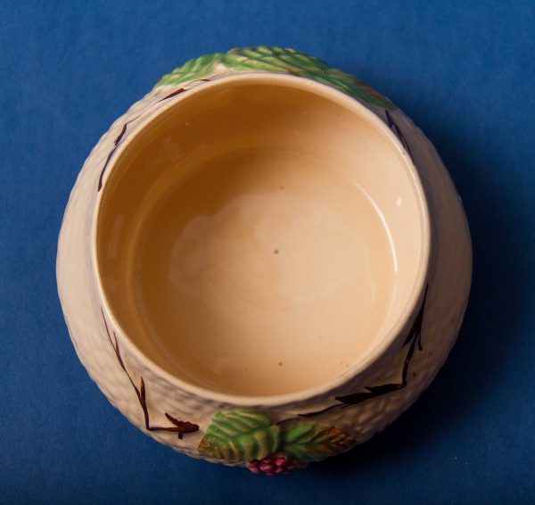 Wade Bramble Berries leaves berry bowl pot sugar bowl dish pottery ...