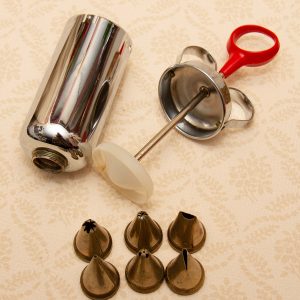 Vintage Tala Queen Icing Set Cake Decorating Mini Biscuit Icing Cutters ...