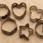 Vintage Tala Queen Icing Set Cake Decorating Mini Biscuit Icing Cutters ...