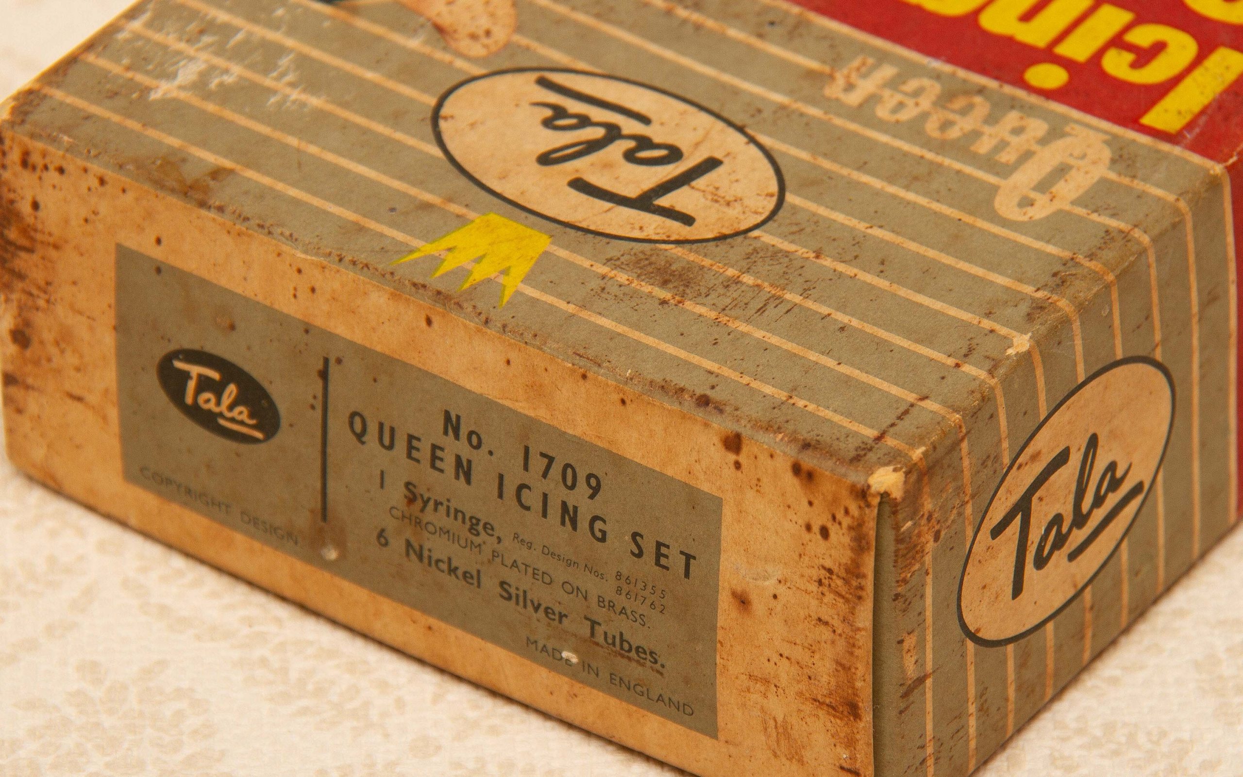 Vintage Tala Queen Icing Set Cake Decorating Mini Biscuit Icing Cutters ...