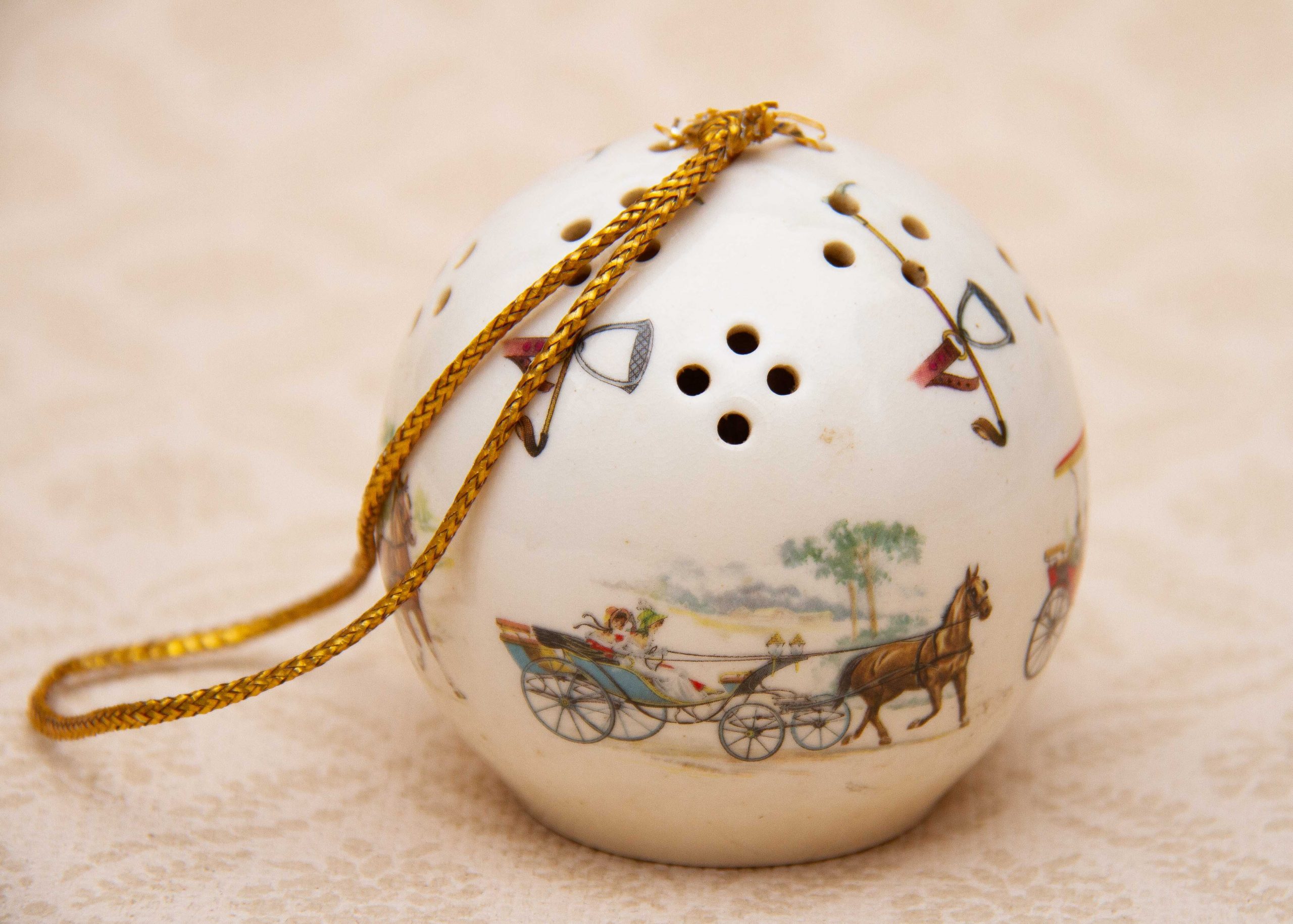 Taylor of London Vintage Pomander, Scented Wardrobe Clothes Hanger ...