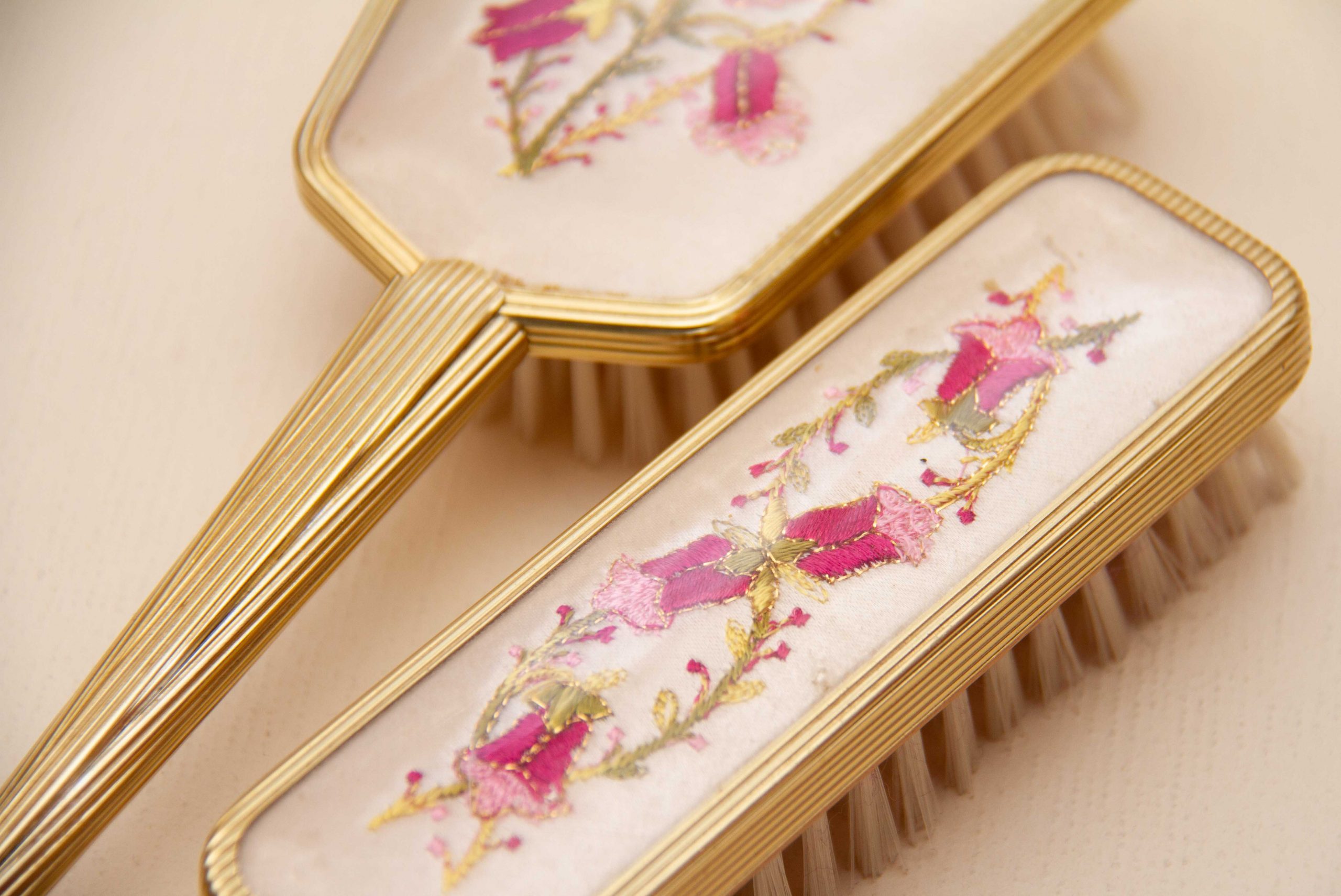 Vintage Vanity Brushes Dressing Table Set Gold Tone Pink Embroidery ...
