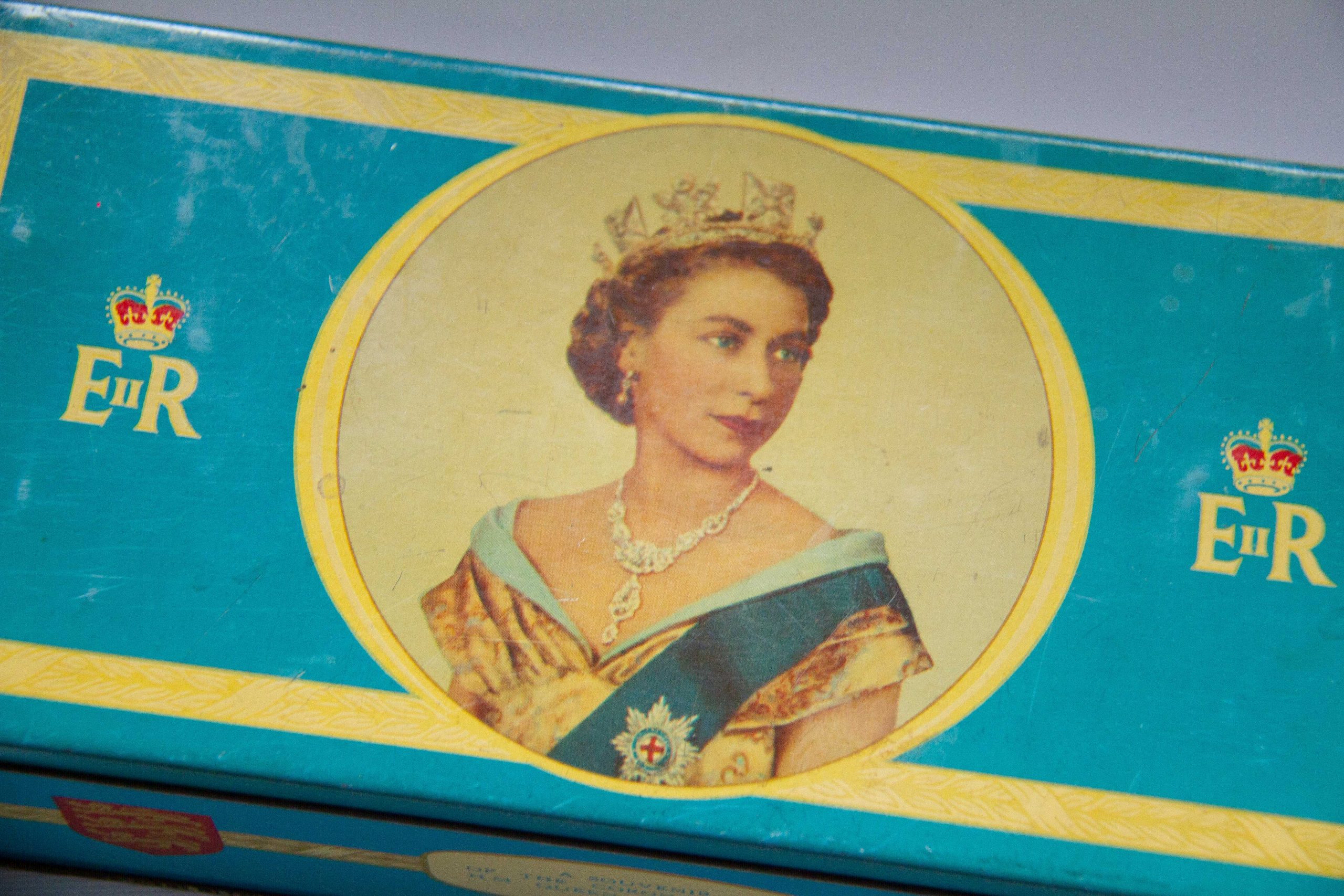 Queen's Coronation 1953 Queen Elizabeth Meredith & Drew Vintage Biscuit ...